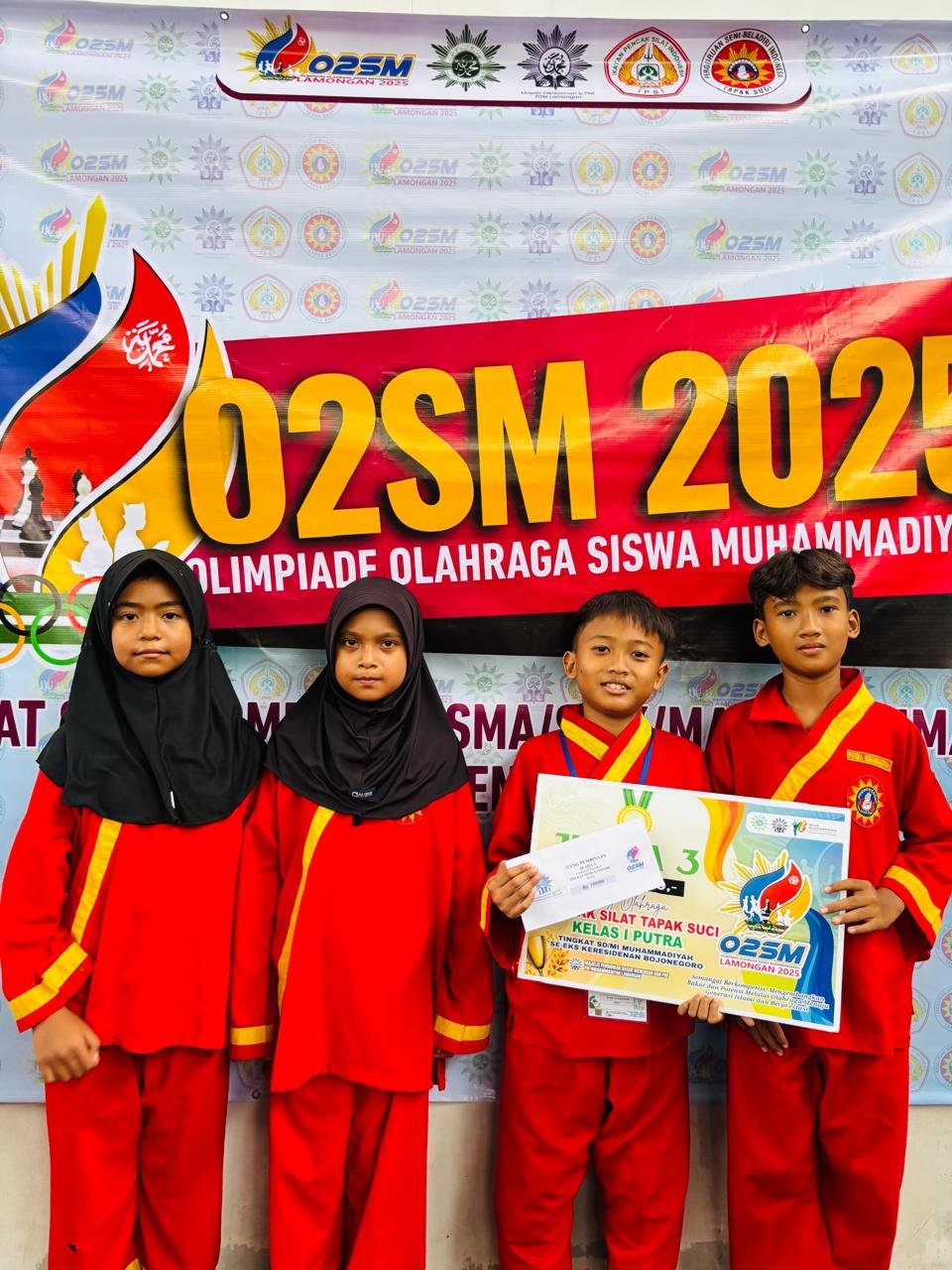 Keluarga Besar SD Muhammadiyah 2 Babat Bangga atas Prestasi Atlet Tapak ...